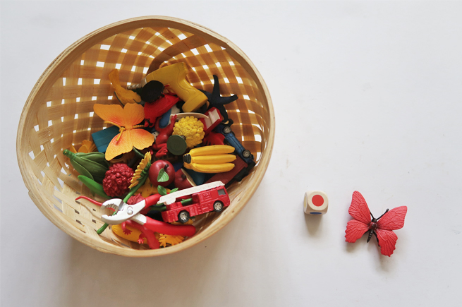 DIY: COLOR GAME FOR TODDLERS (SLASH I-SPY) – Mama The Explorer